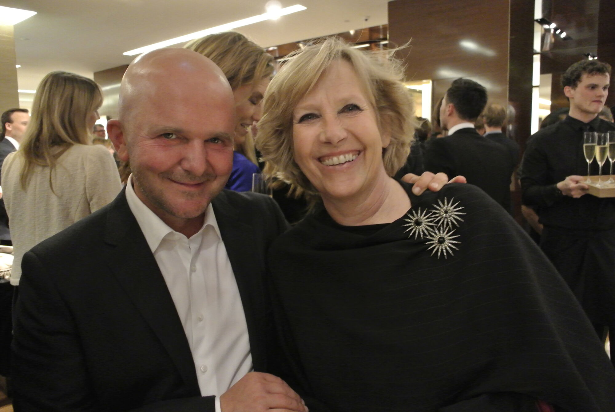 MÜNCHEN, GERMANYS EWIGE STADT DES SÜSSEN LEBENS - Michael Graeter